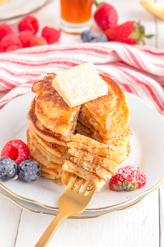Mini Pancakes (Silver Dollar Pancakes) - All You Need is Brunch