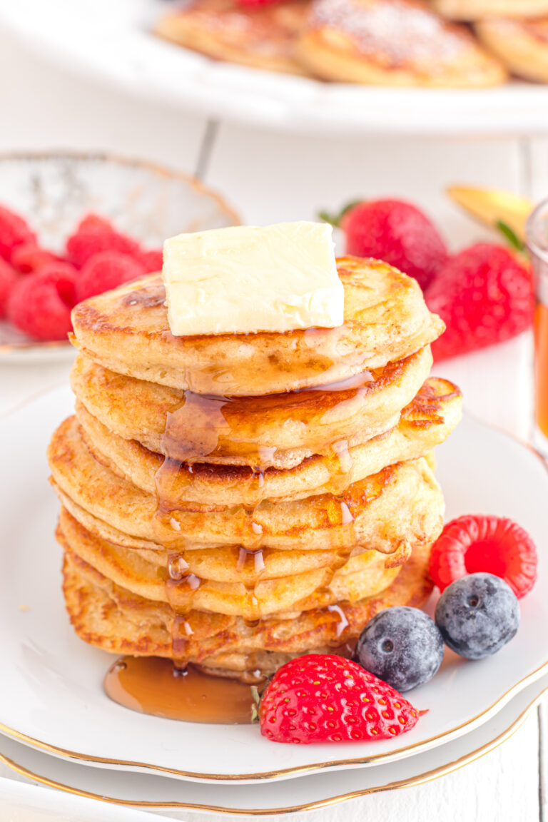 Mini Pancakes (Silver Dollar Pancakes) - All You Need is Brunch